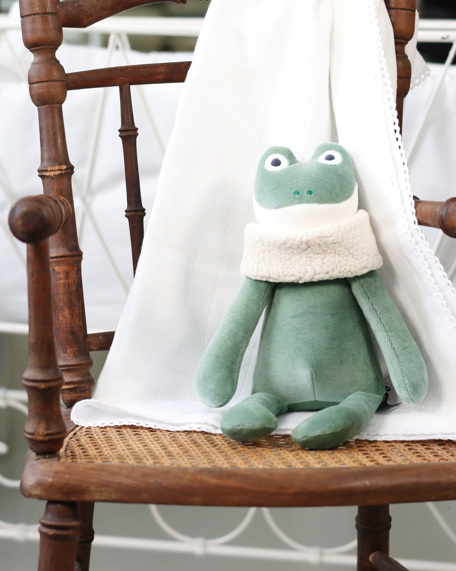 Helene Frog Plush - Pamplemousse Peluches USA